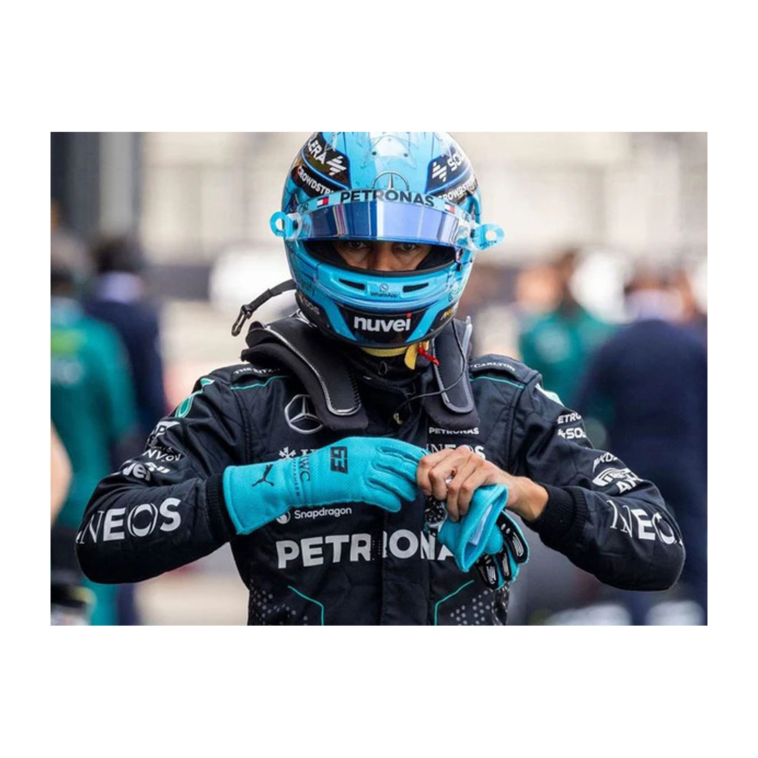 2025 Mercedes AMG Petronas F1 1:5 George Russell helmet | Model Cars ...
